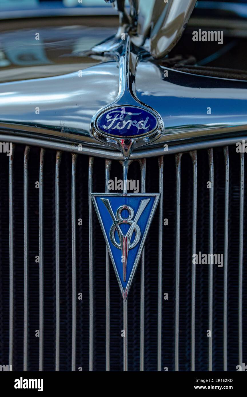 A close-up of a Ford logo on the front grille of a car Stock Photo - Alamy