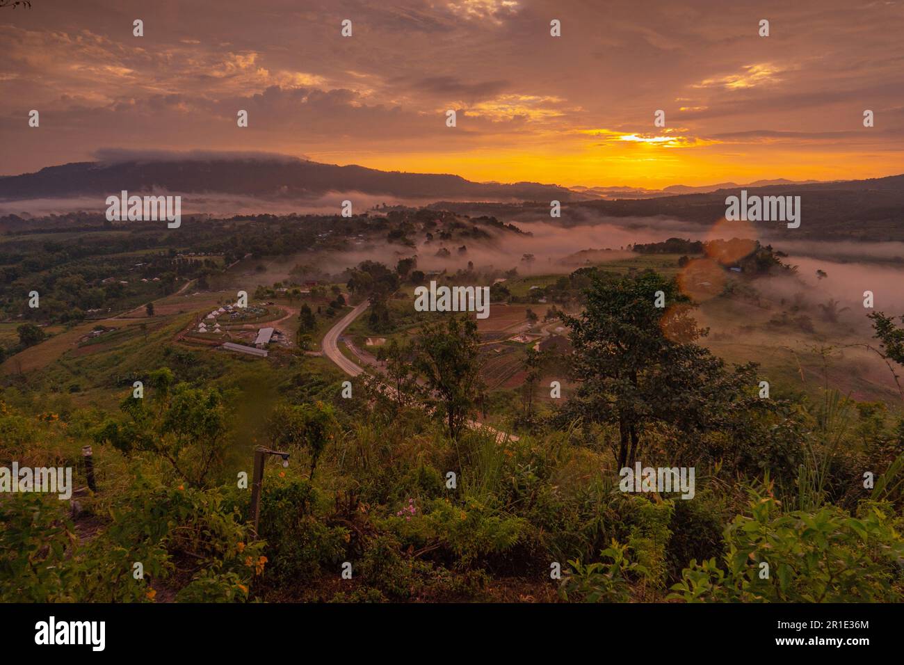 Raise sun hi-res stock photography and images - Alamy