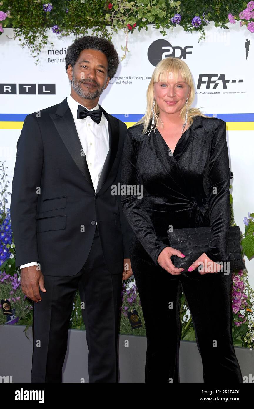 Tyron Ricketts und Begleitung bei der 73. Verleihung des Deutschen ...