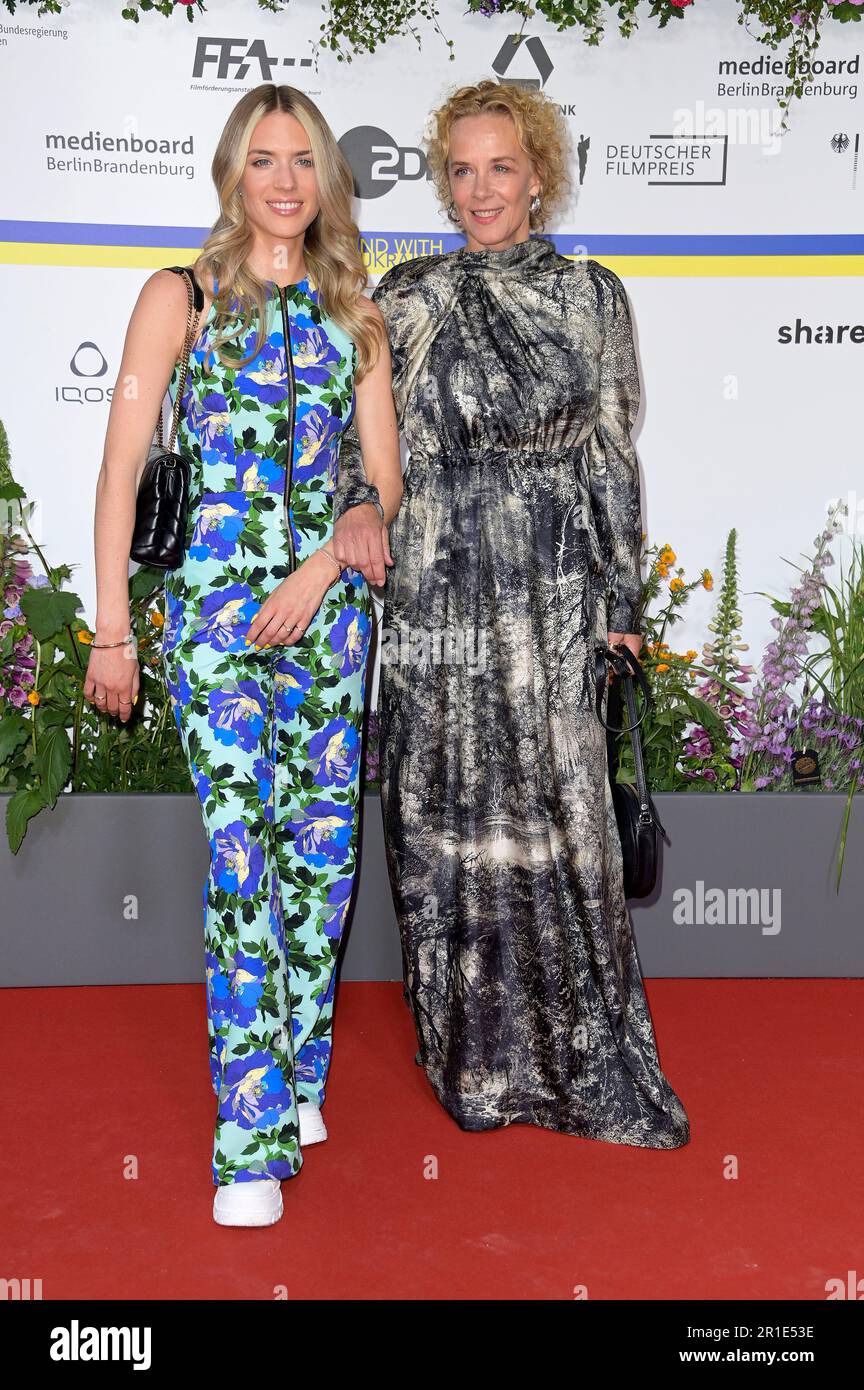 Berlin, Deutschland. 12th May, 2023. Katja Riemann mit Tochter Paula ...