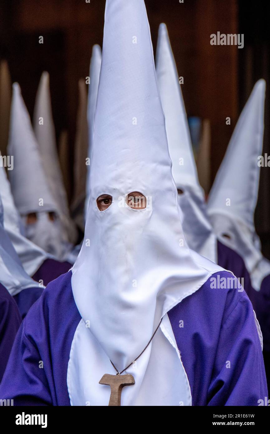 A member of the Cofradía del Santísimo Cristo de la Expiración y del ...