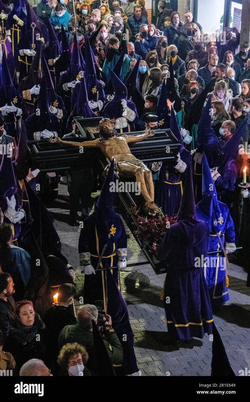 Members of the Cofradía P de Ntro Padre Jesús Nazareno carry the Paso ...