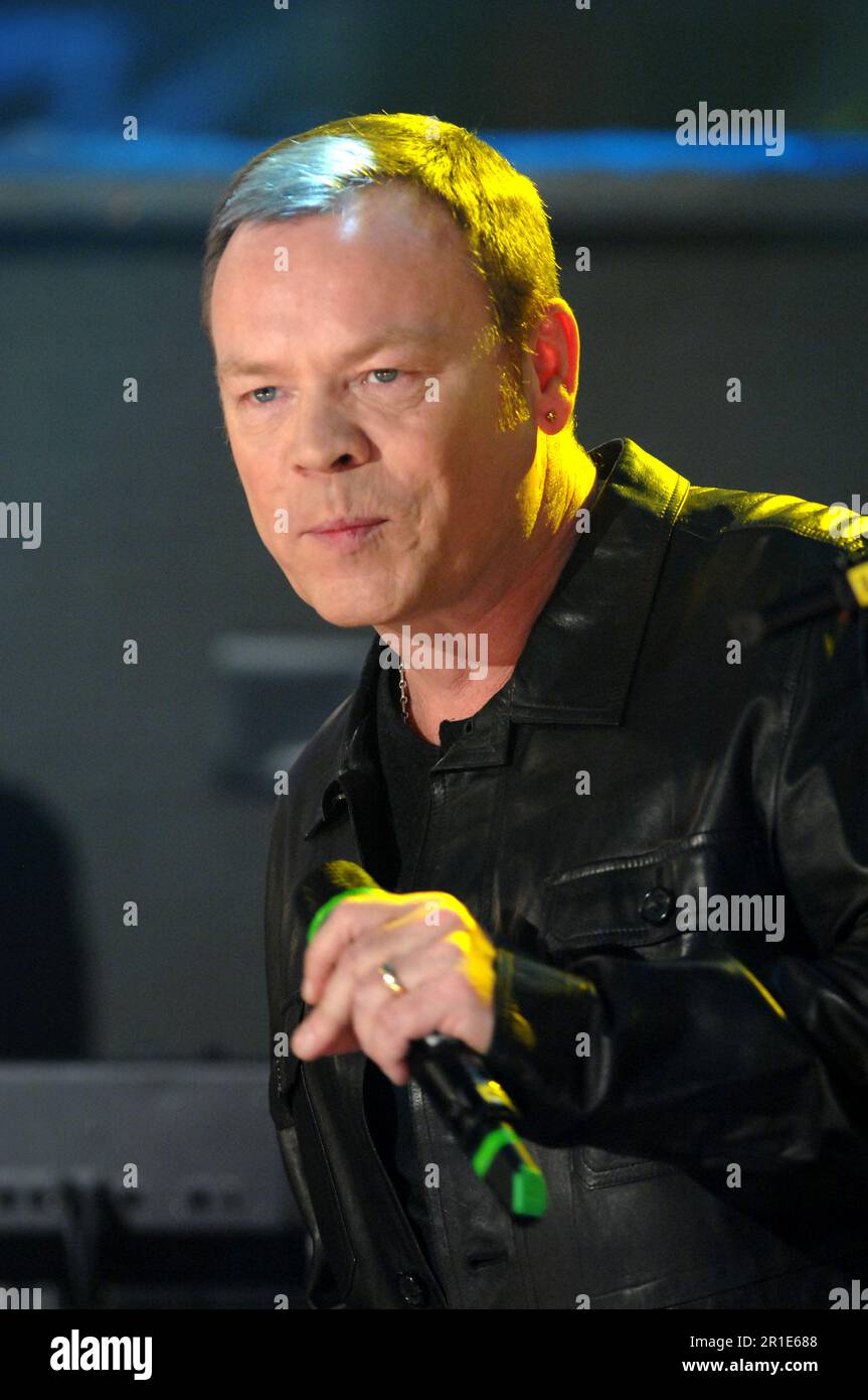 Ali campbell ub40 concert hi-res stock photography and images - Alamy