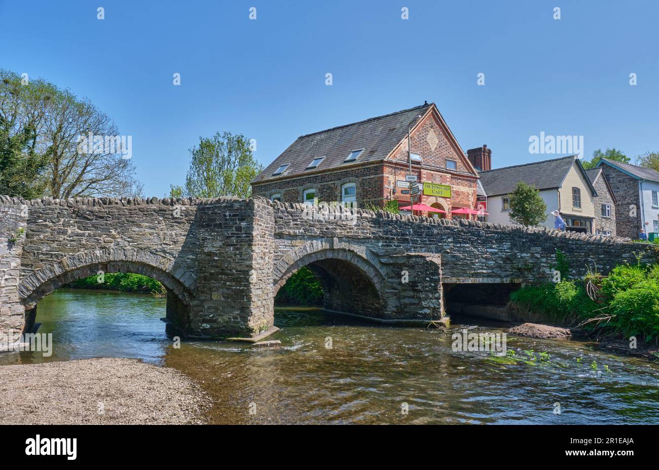 Bridge [river crossing] stream hi-res stock photography and images - Alamy