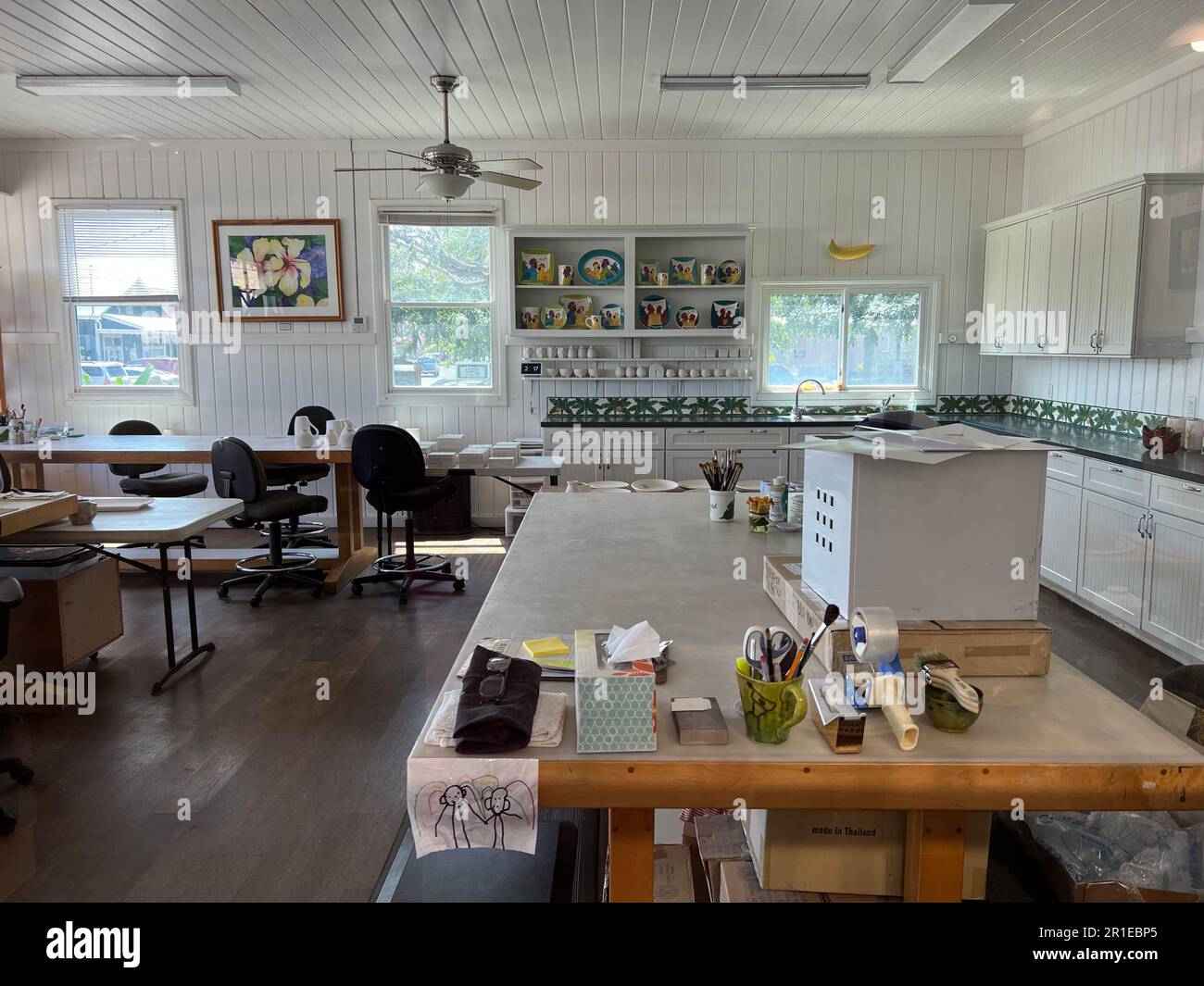 Look inside artist working places at Bananapatch Studios in Hanapepe ...