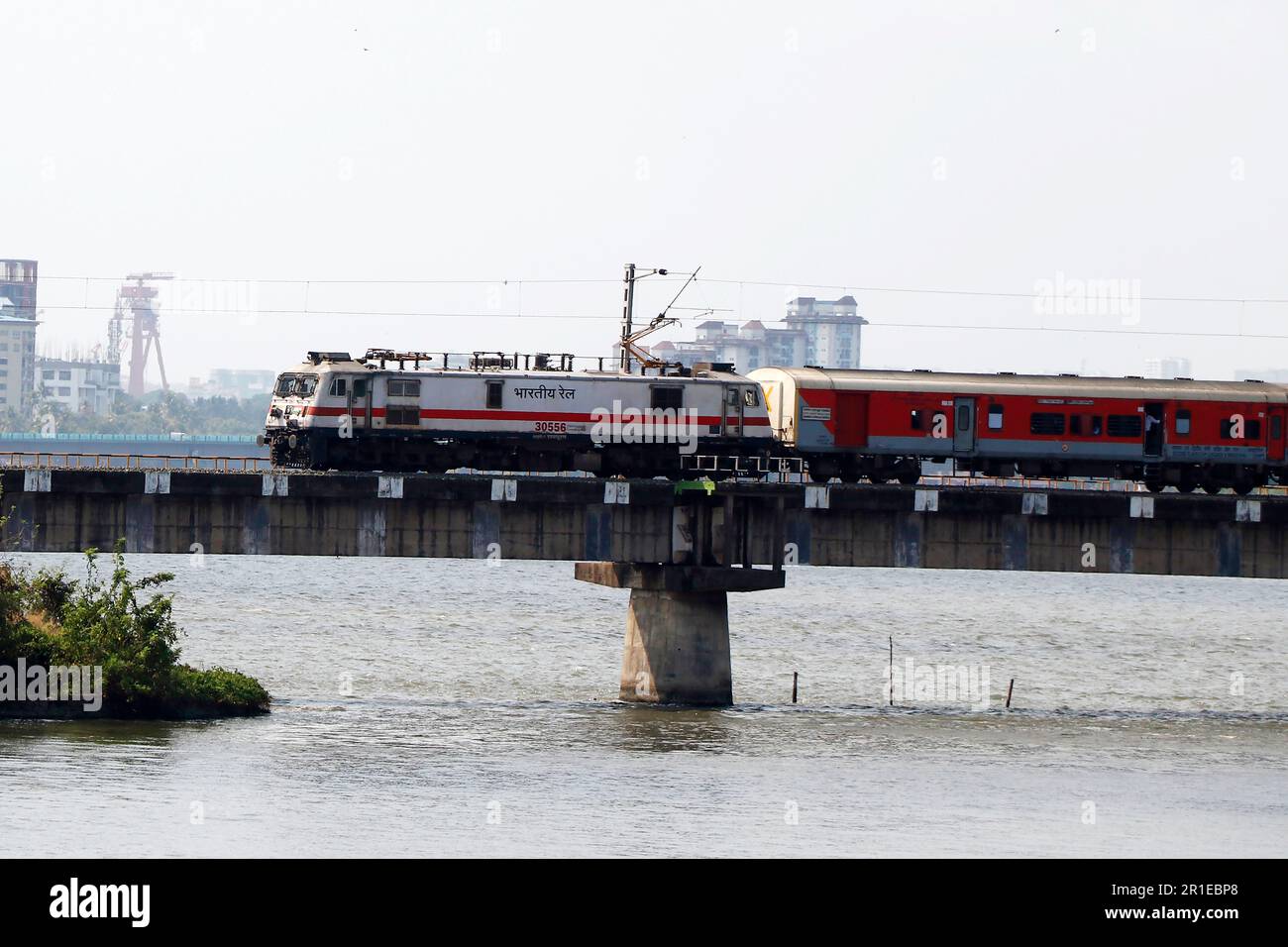 Kerala railway bridge hi-res stock photography and images - Alamy
