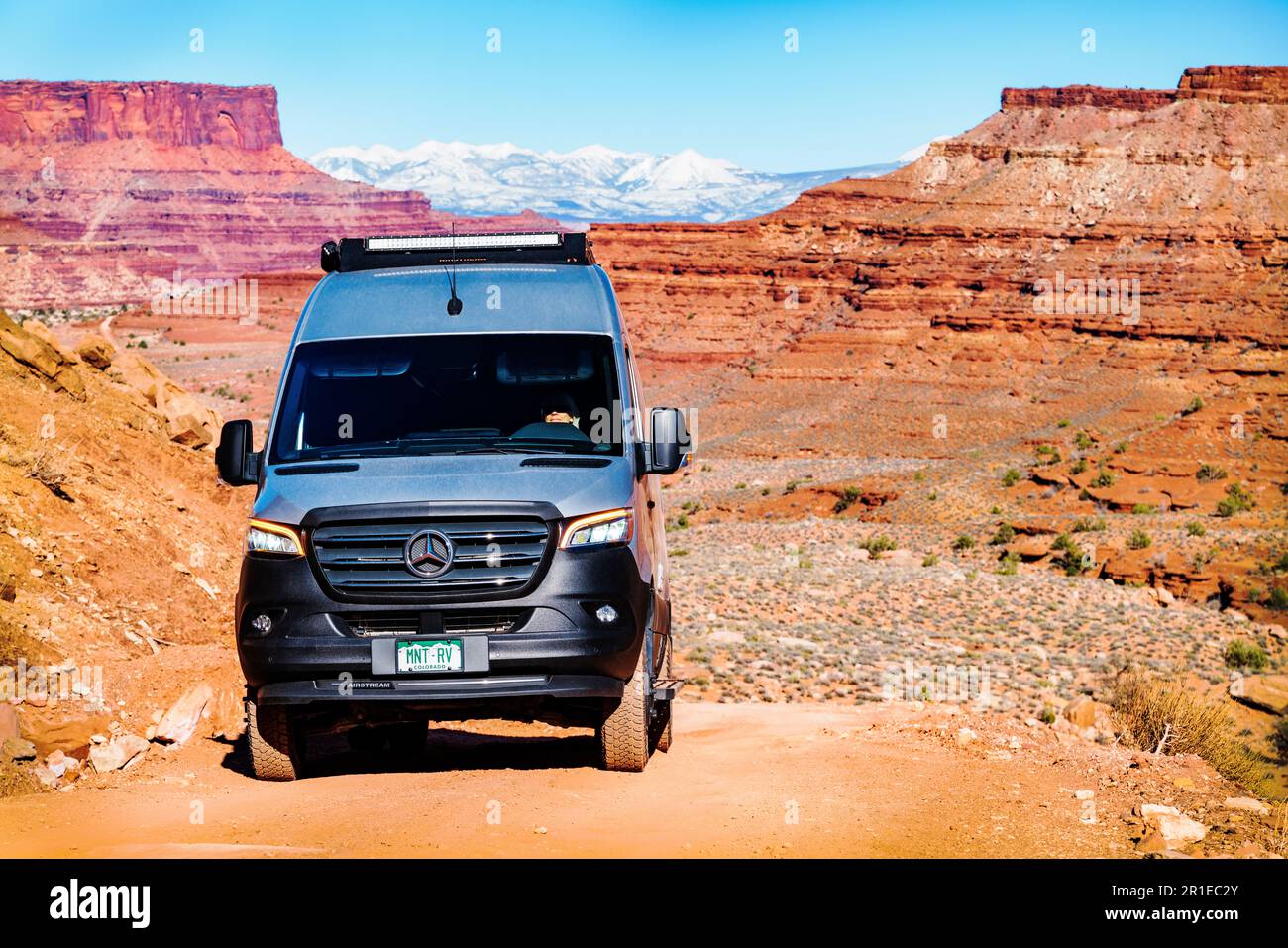 Airstream Interstate 24X 4WD campervan navigating the steep & narrow ...