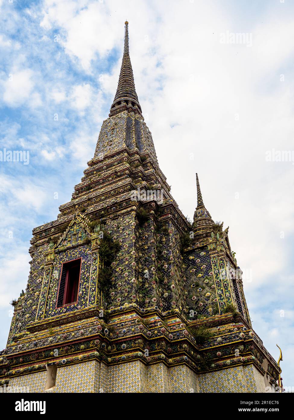 Historic roof richly decorated hi-res stock photography and images - Alamy