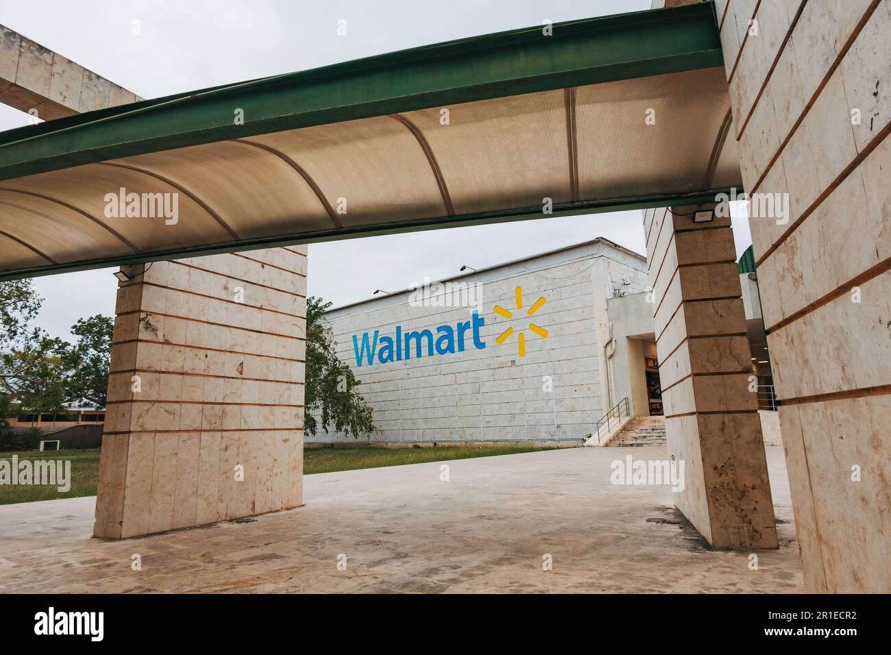 Merida sign hi-res stock photography and images - Alamy