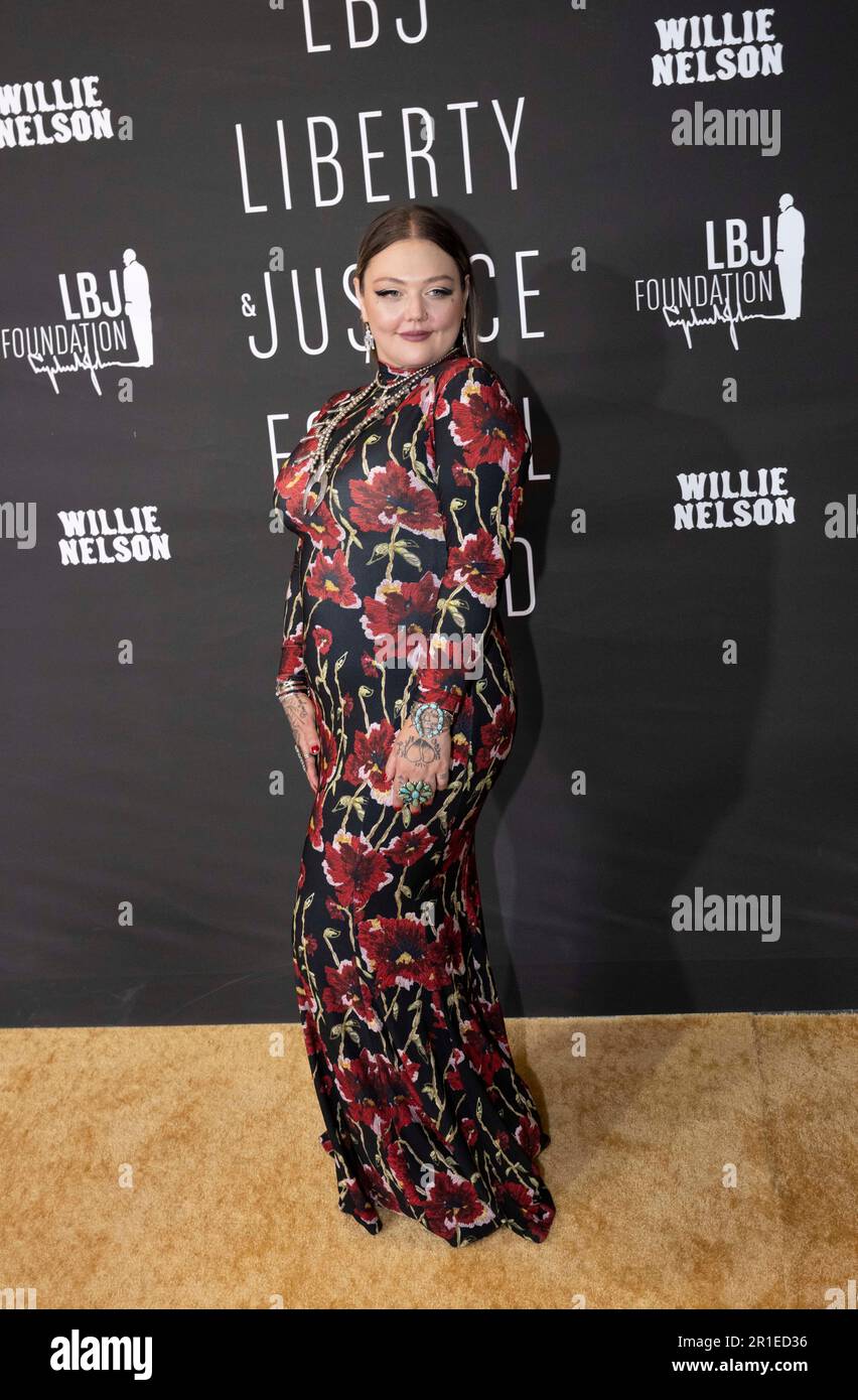 American singer songwriter ELLE KING poses on the red carpet at the ...