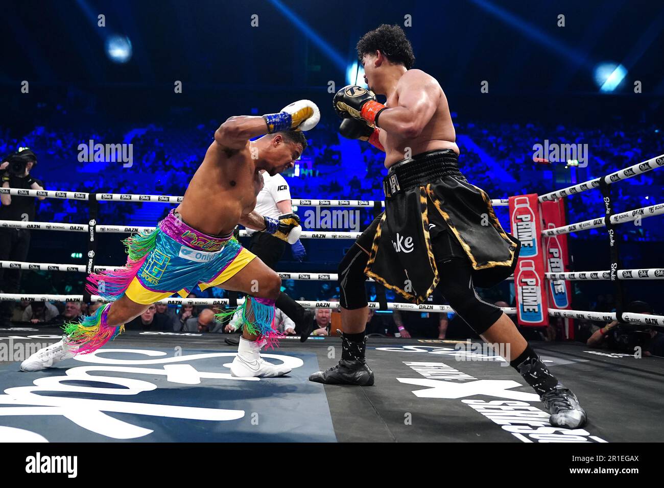 Anthony Taylor (left) and Salt Papi in action in the Cruiserweight bout ...