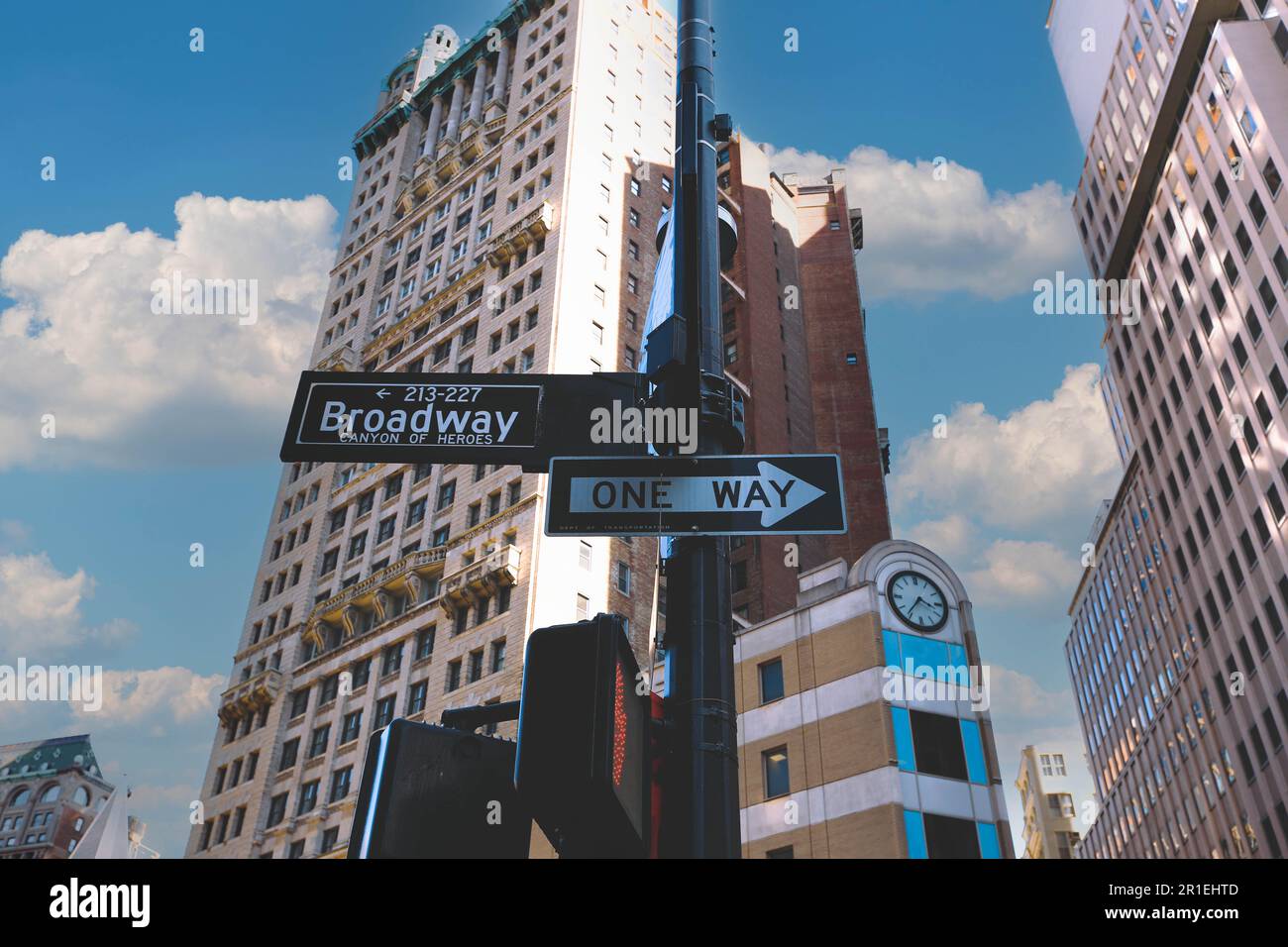Broadway theatre signs hi-res stock photography and images - Alamy