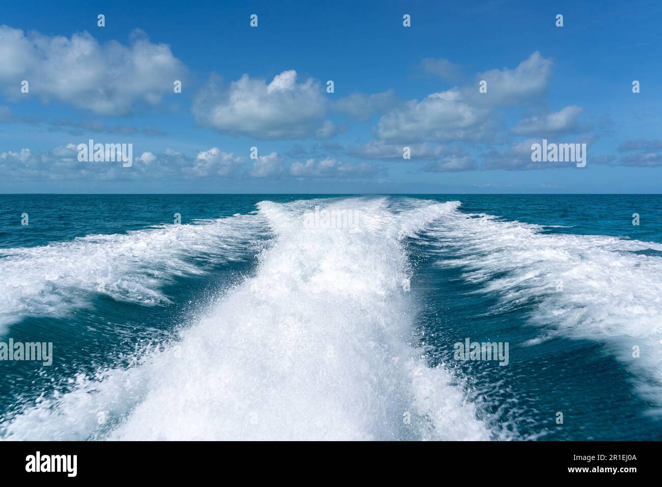 Wave (Wake) from a boat Stock Photo - Alamy