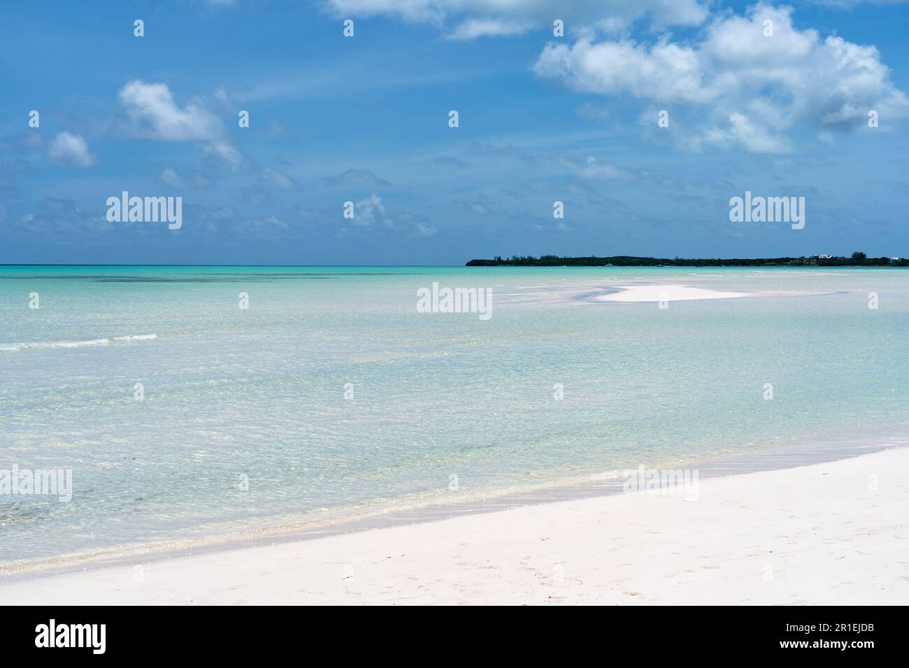 Beautiful Sandbar on the Spanish Wells in the Bahamas Stock Photo - Alamy