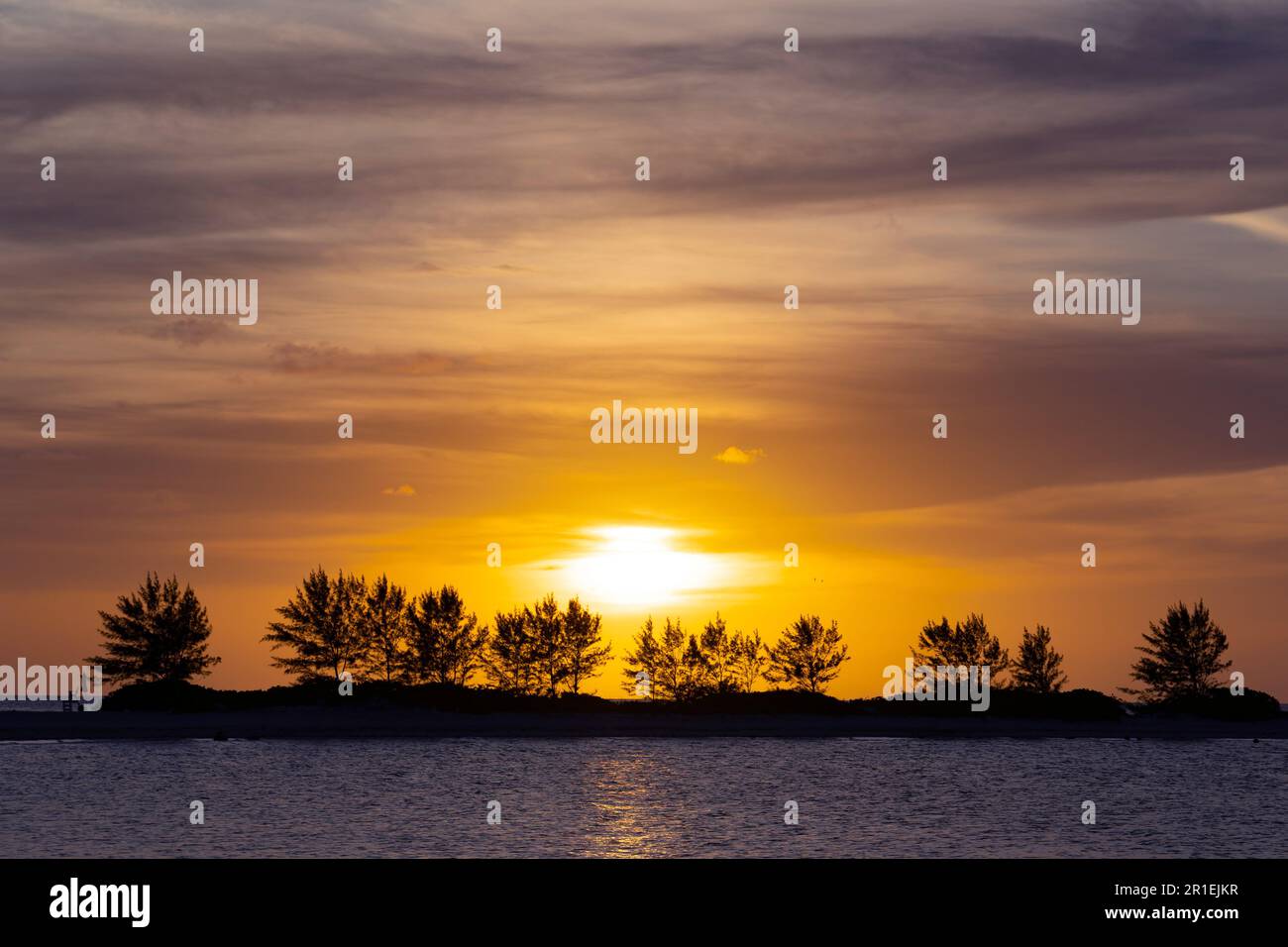 The majestic sunset at Paradise Island in Bahamas Stock Photo - Alamy