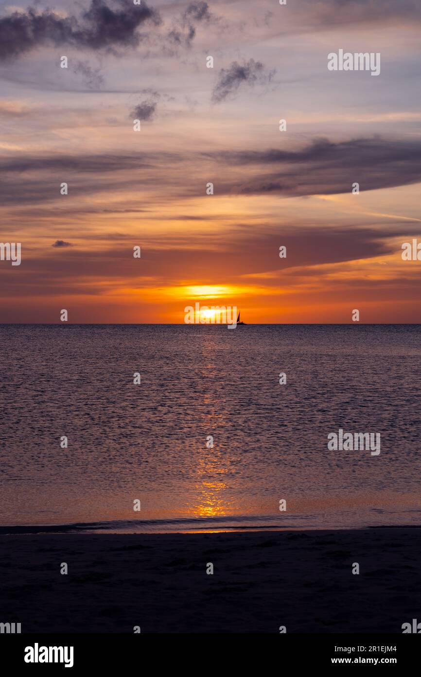 The majestic sunset at Paradise Island in Bahamas Stock Photo - Alamy