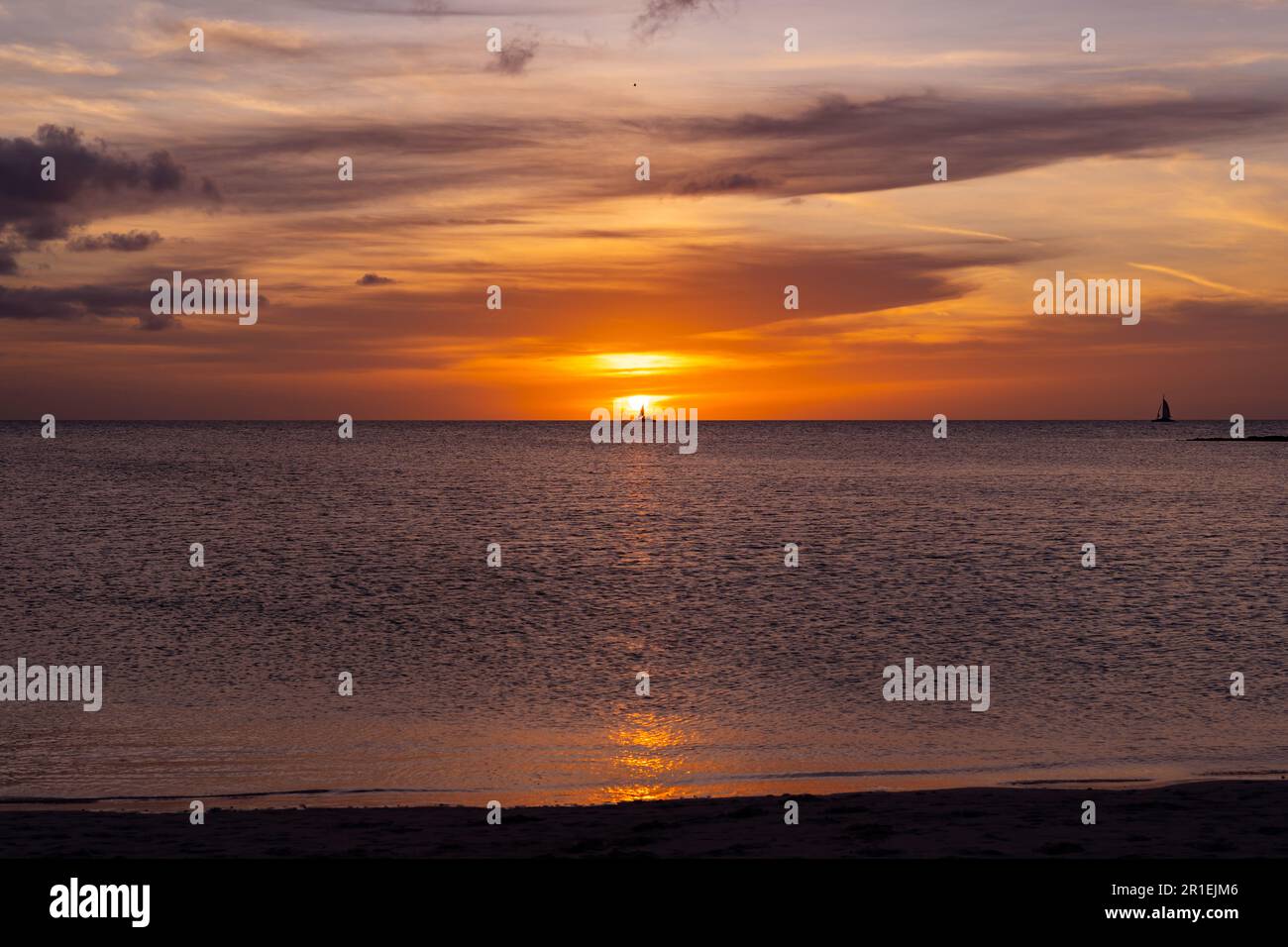 The majestic sunset at Paradise Island in Bahamas Stock Photo - Alamy
