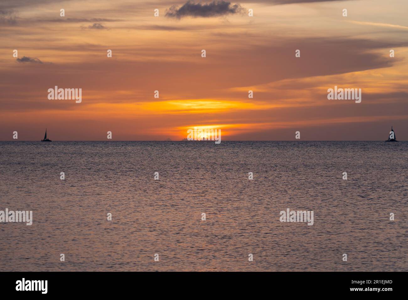 The majestic sunset at Paradise Island in Bahamas Stock Photo - Alamy
