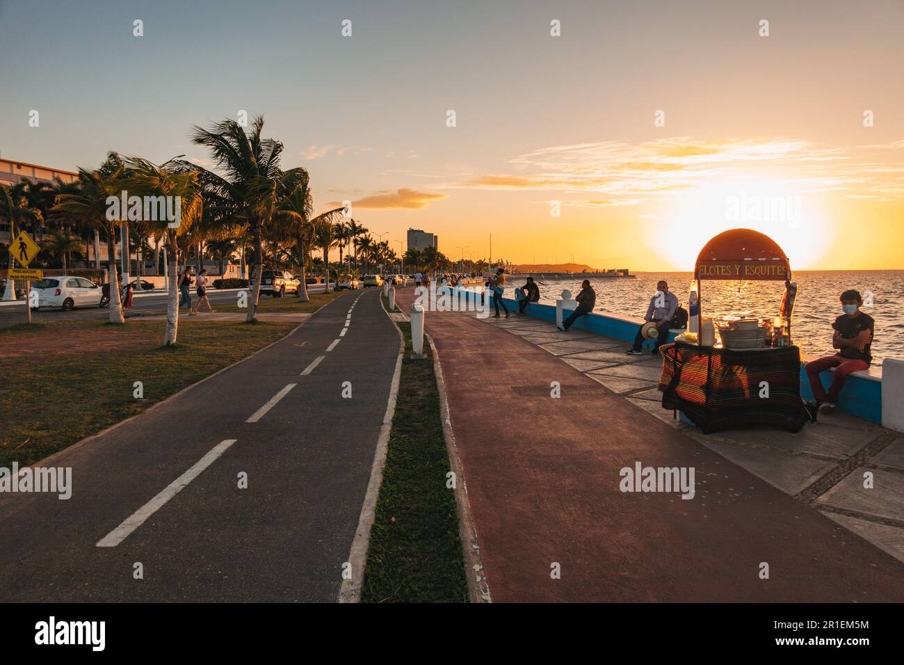 Cycling mexico hi-res stock photography and images - Alamy