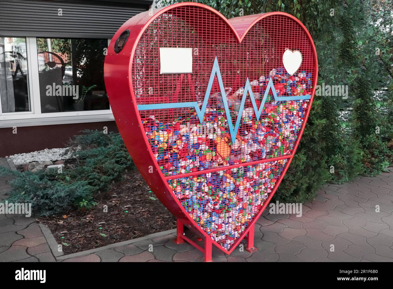 Recycle heart recycling symbol reuse hi-res stock photography and ...
