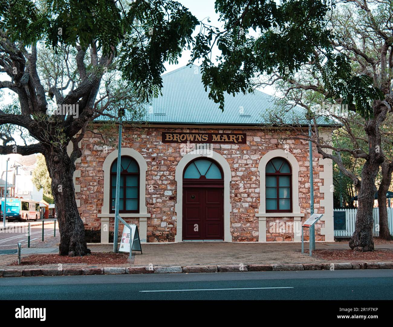 old historic stone building Darwin city Stock Photo - Alamy