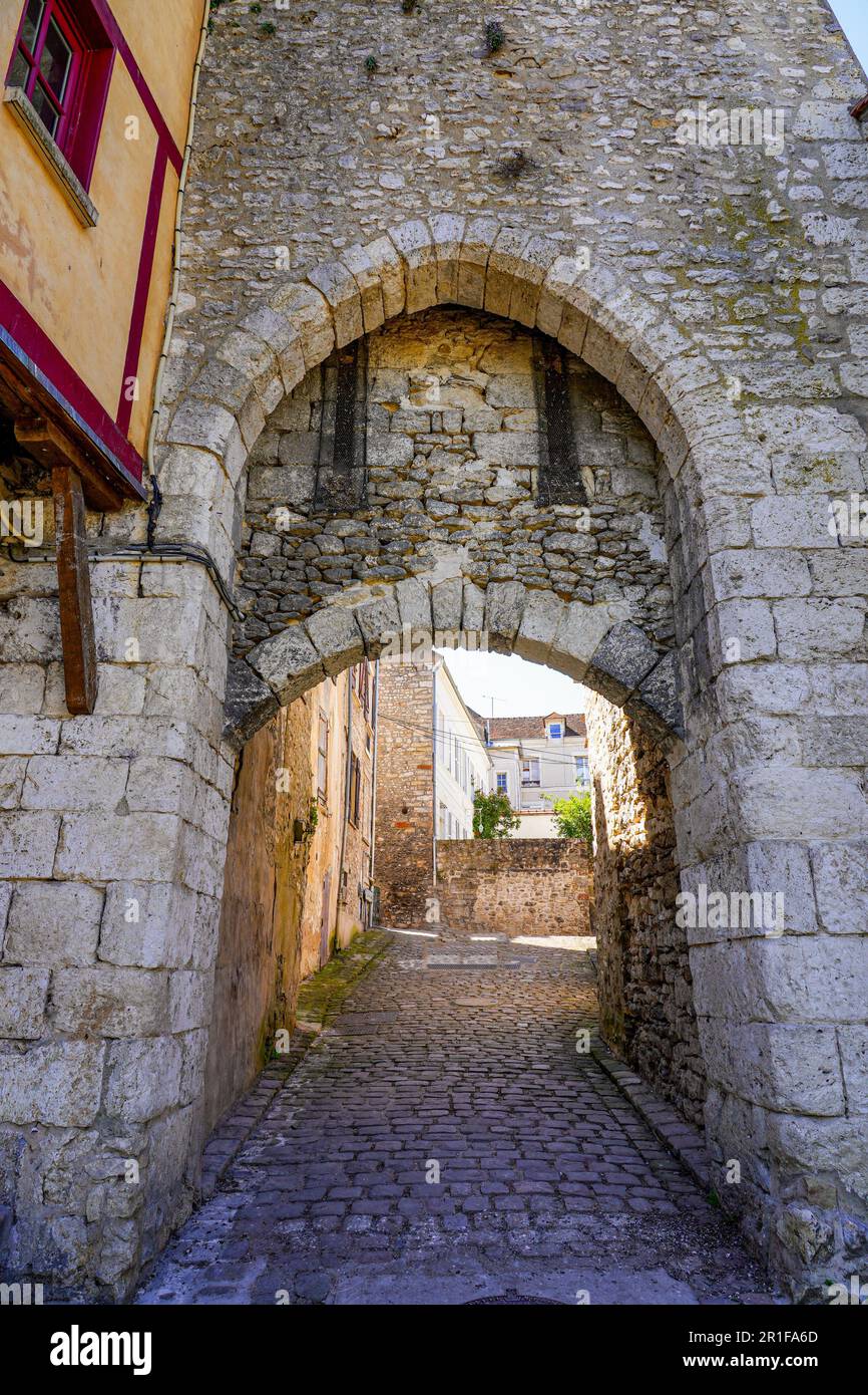 Postern in the medieval walled town of Moret-sur-Loing in Seine et ...