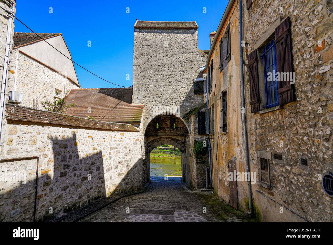 Postern gate hi-res stock photography and images - Alamy