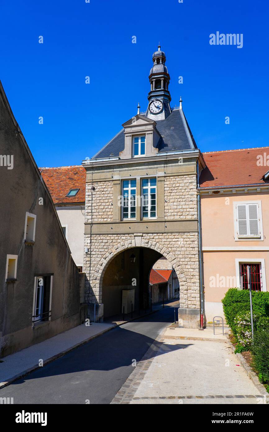 Entrance gate covered roof hi-res stock photography and images - Alamy