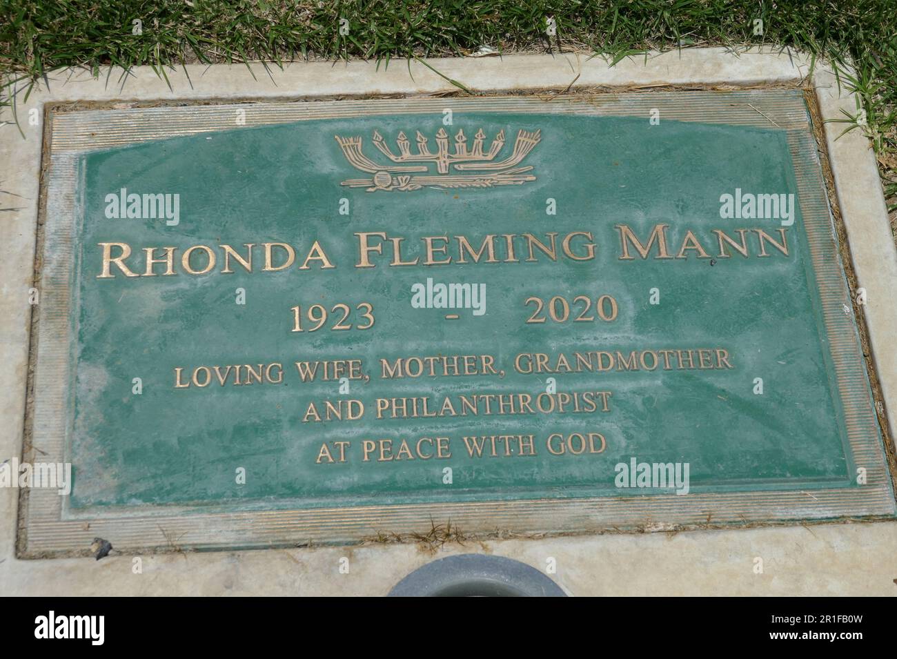Los Angeles, California, USA 12th May 2023 Actress Rhonda Fleming Grave ...