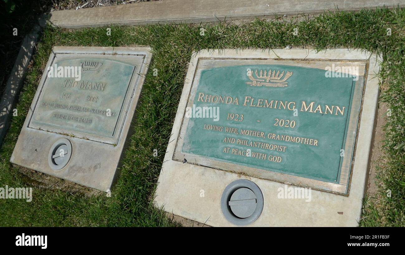 Los Angeles, California, USA 12th May 2023 Actress Rhonda Fleming Grave ...