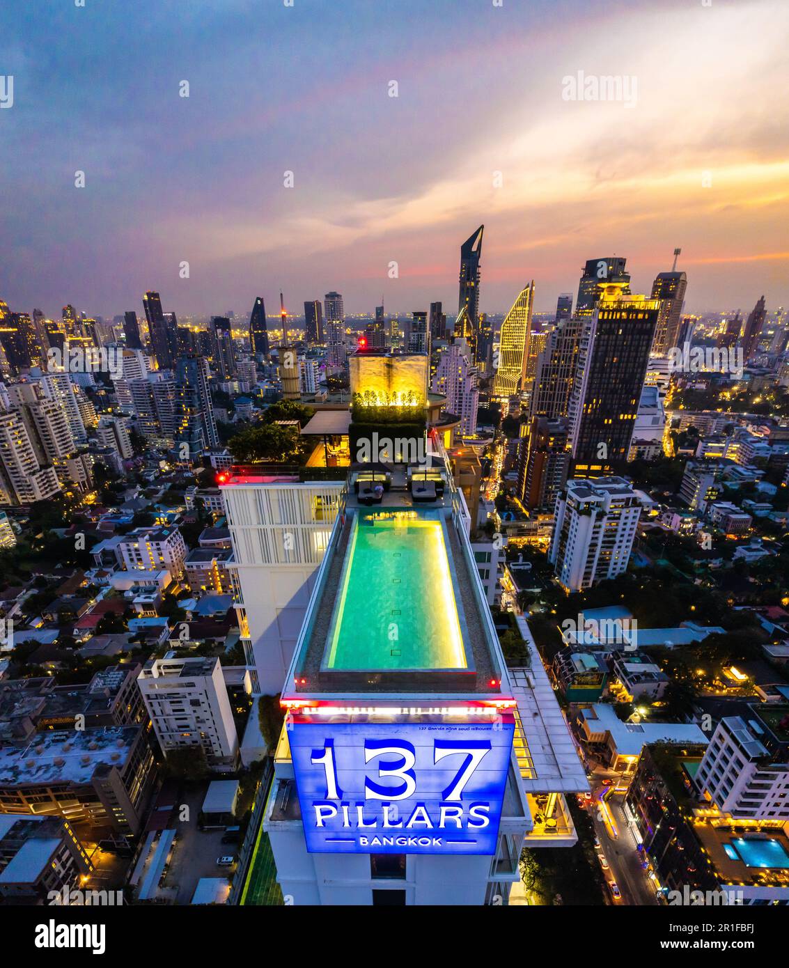 Aerial view infinity office hi-res stock photography and images - Alamy