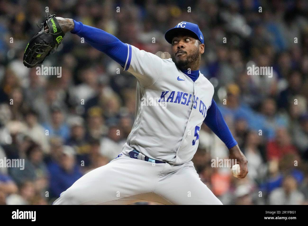 Kansas City Royals' Aroldis Chapman throws during the eighth inning of ...