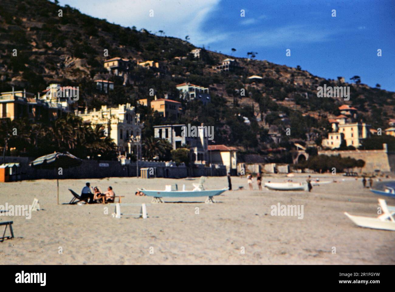1950s italian riviera beach hi-res stock photography and images - Alamy