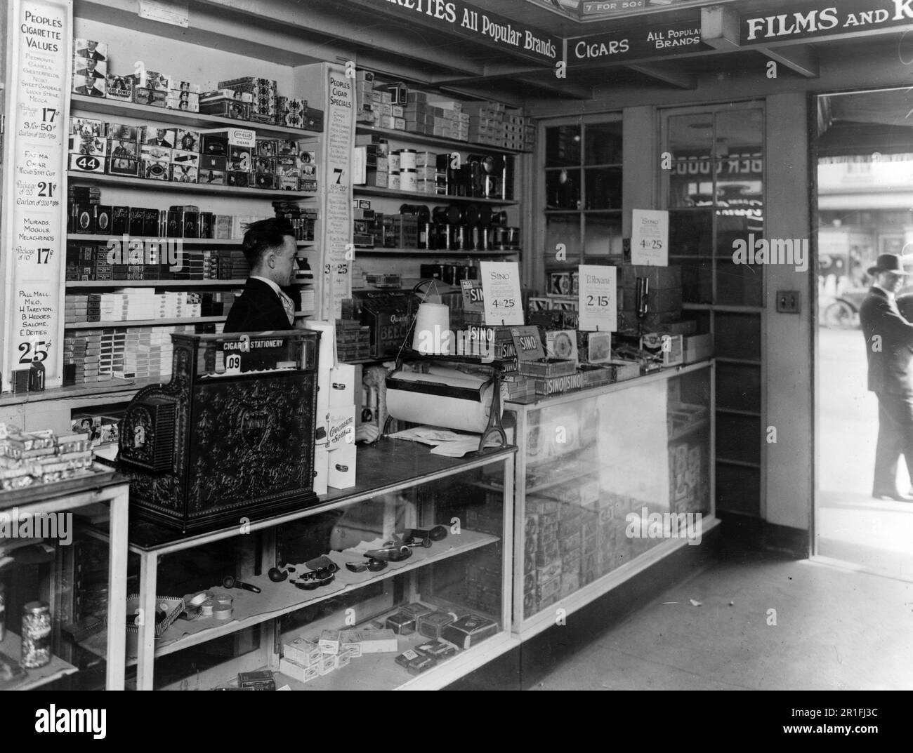 Employee h d hi-res stock photography and images - Alamy