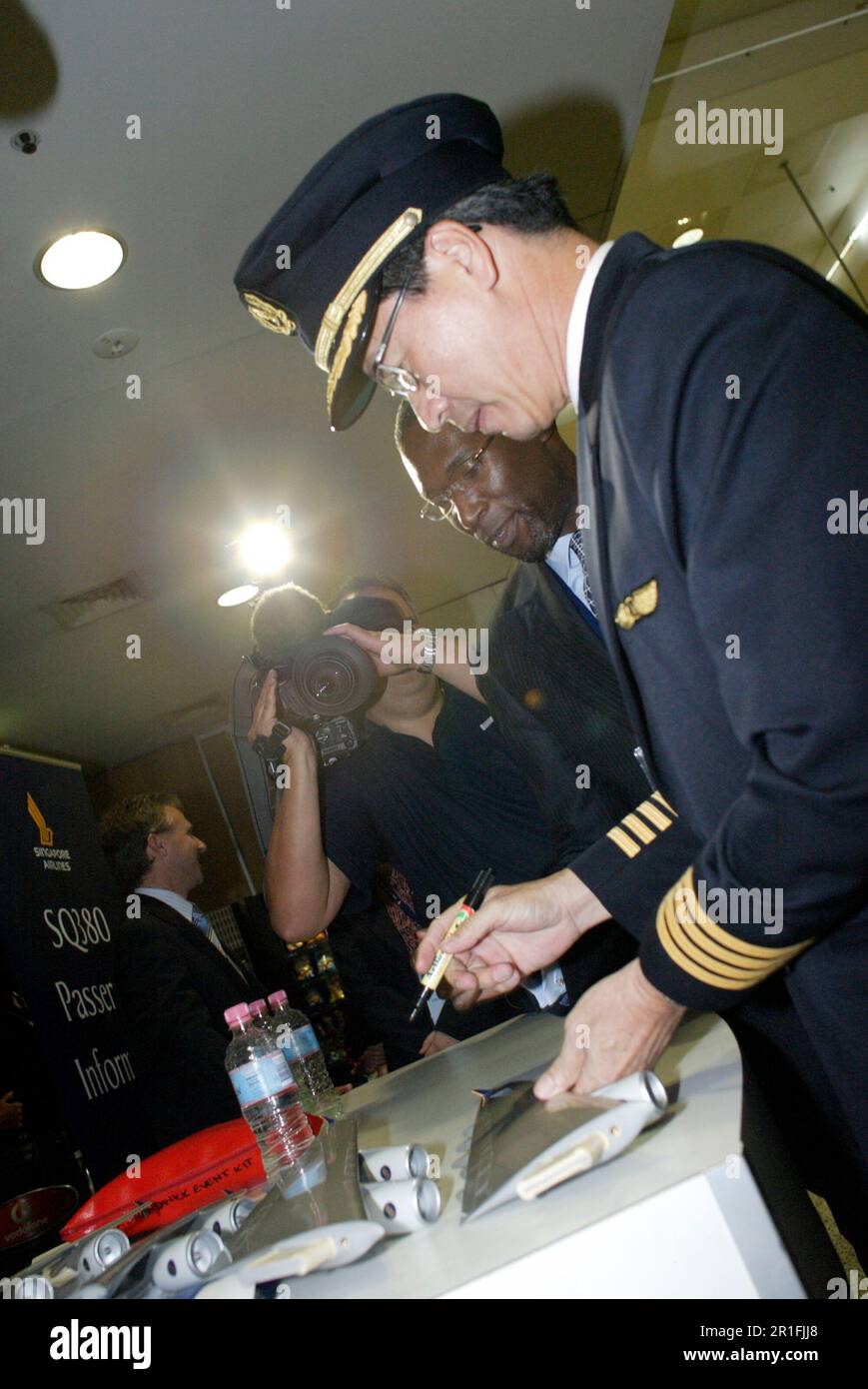 Captain Robert Ting, pilot of the first commercial Singapore Airlines ...