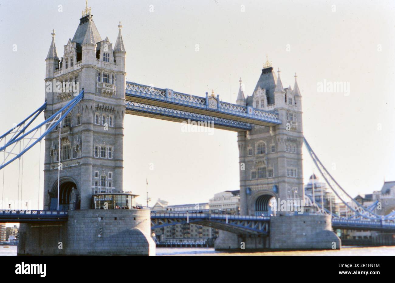 London bridge 1997 hi-res stock photography and images - Alamy