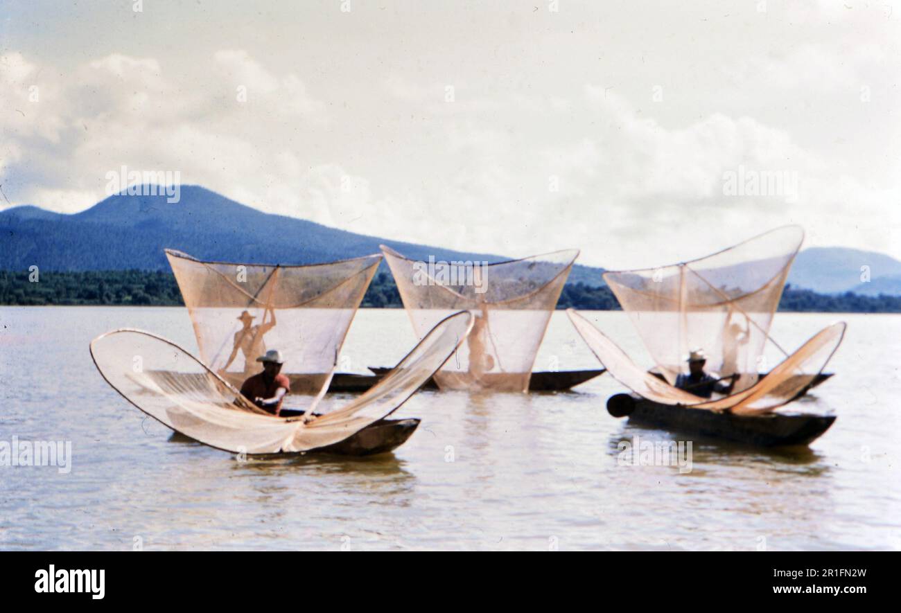 Mexico fishing butterfly net hi-res stock photography and images - Alamy