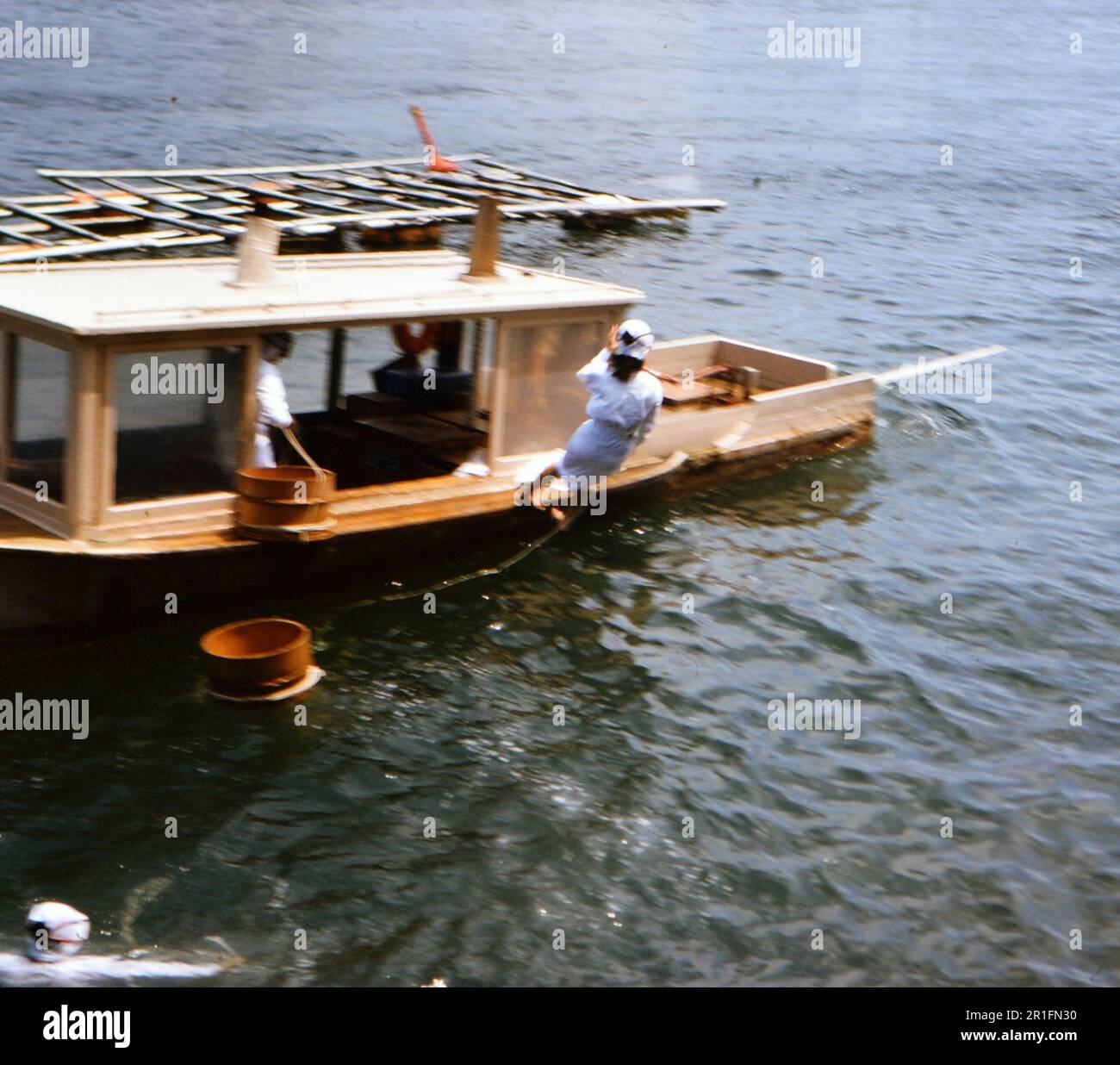 Pearl diving boat hi-res stock photography and images - Alamy