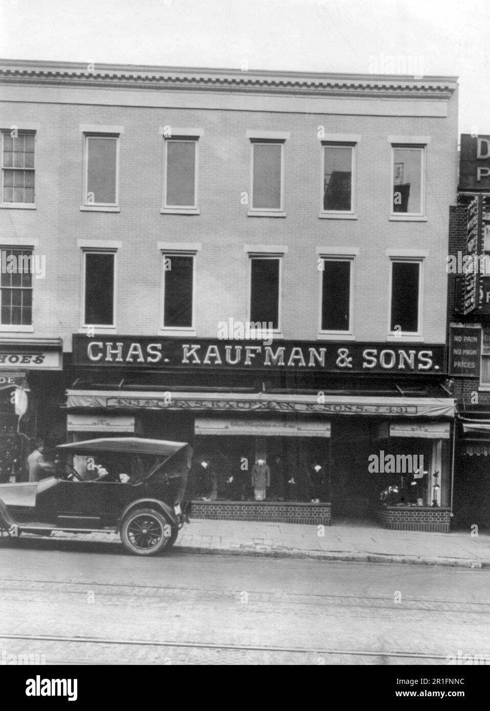 Charles kaufman hi-res stock photography and images - Alamy