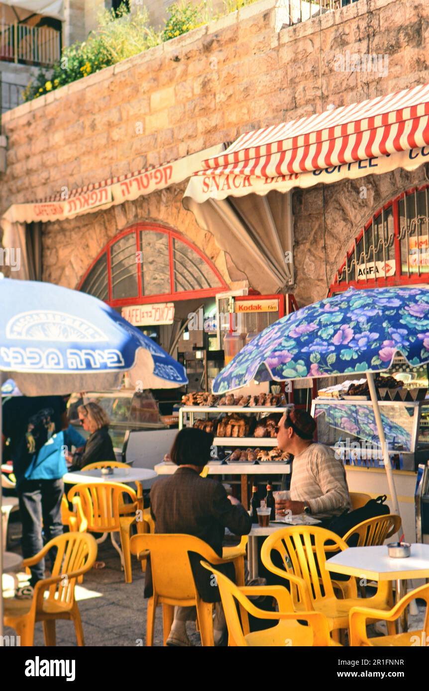 Israel: Jerusalem's old city; tourists enjoy outdoor cafes which abound ...
