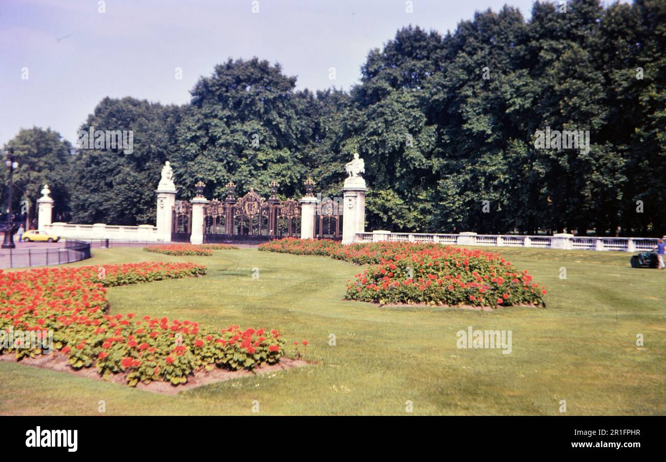 1970s st james park hi-res stock photography and images - Alamy