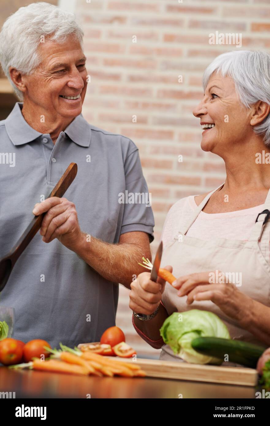 Funny old woman cook hi-res stock photography and images - Alamy