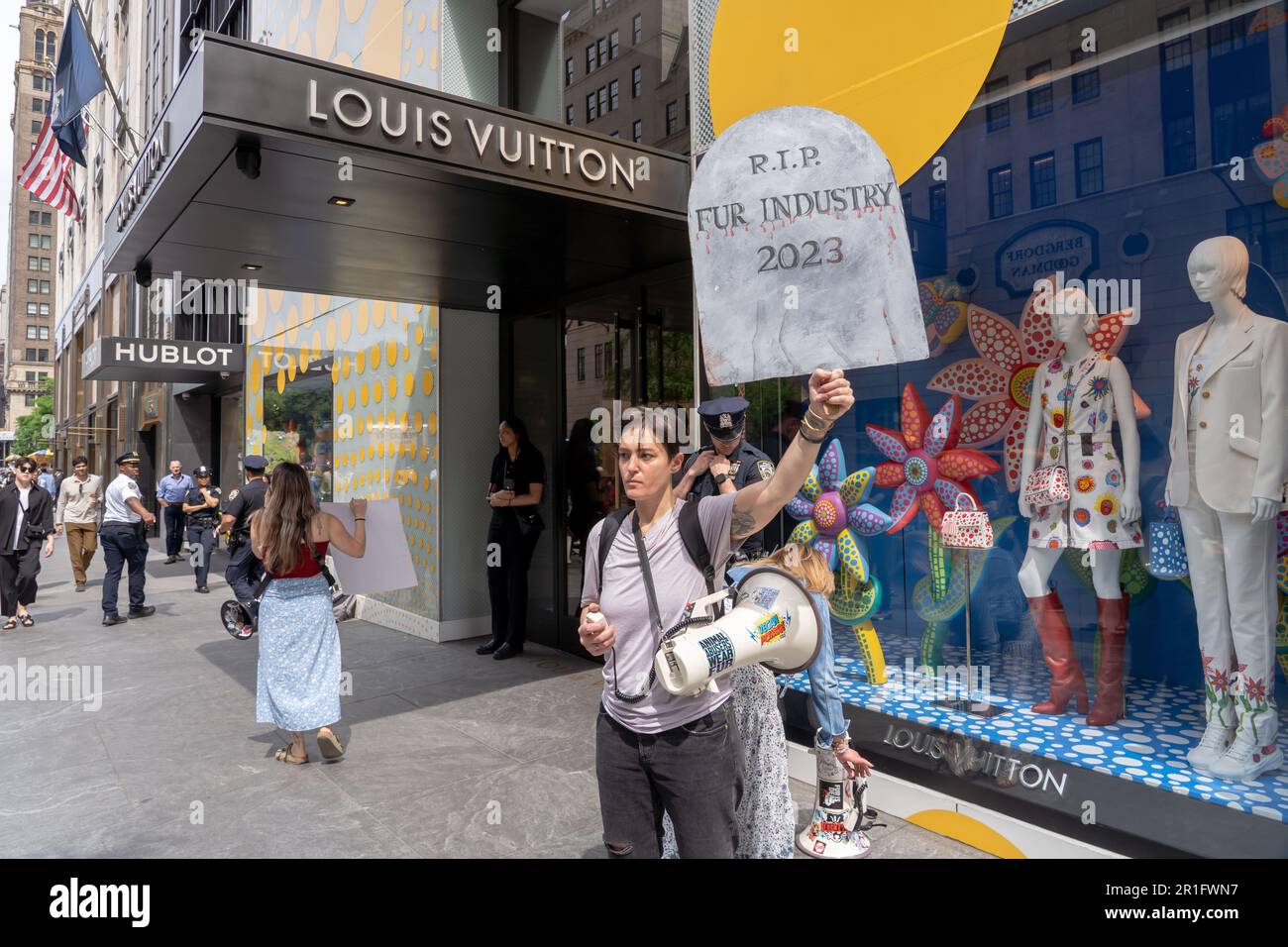 Anti fur industry activists hi-res stock photography and images - Alamy