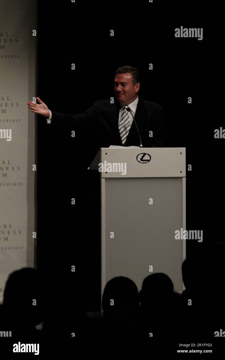 Eddie Maguire introduces Al Gore, 45th Vice President of the United ...