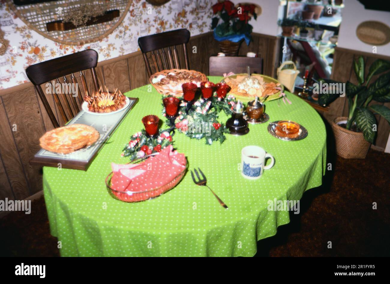 Cloth 1980 hi-res stock photography and images - Alamy