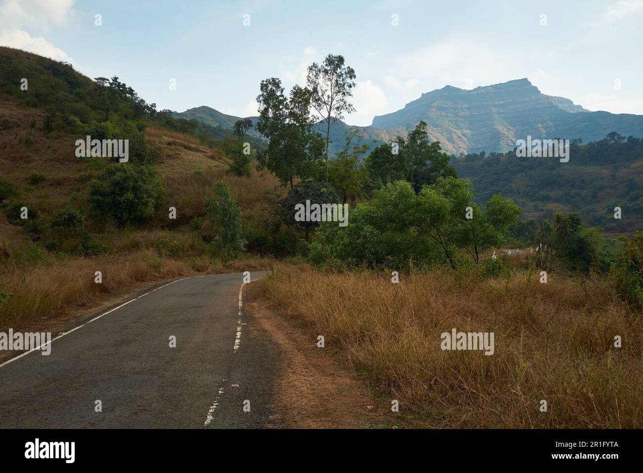 A beautiful drive through the Sahyadri Mountains of Maharashtra. This ...