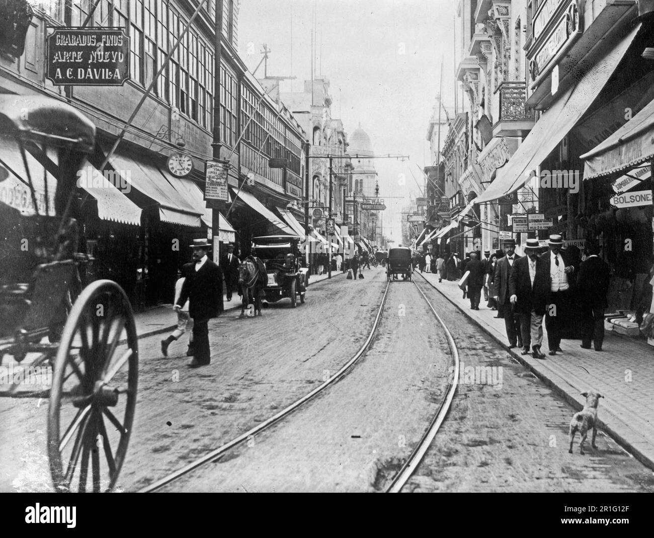 Archival Photo: Street scene in Lima Peru ca. 1910s Stock Photo - Alamy