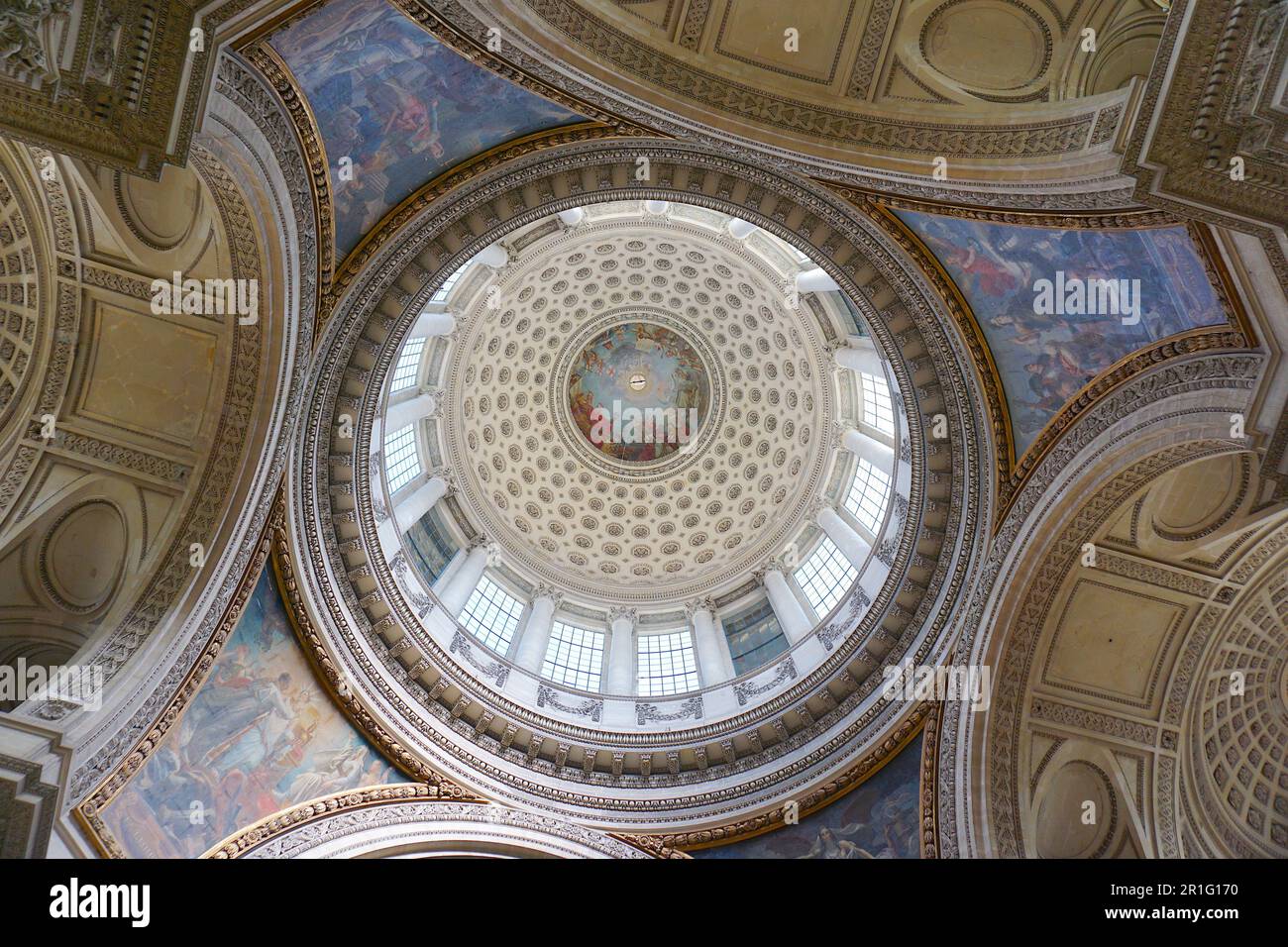Paris france wall paintings hi-res stock photography and images - Alamy