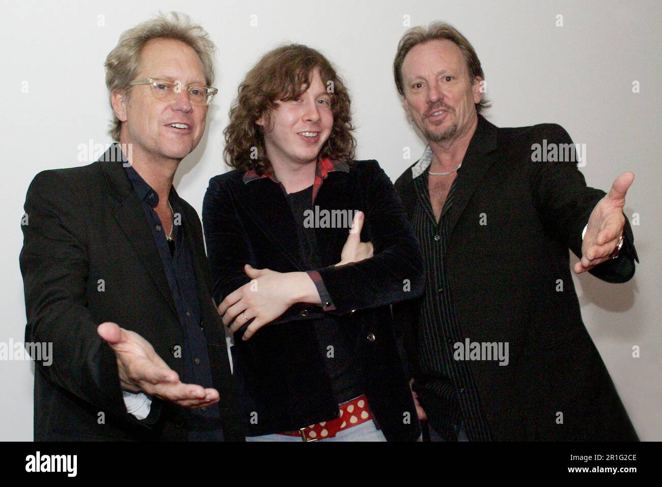 Dewey bunnell and gerry beckley america hi-res stock photography and ...