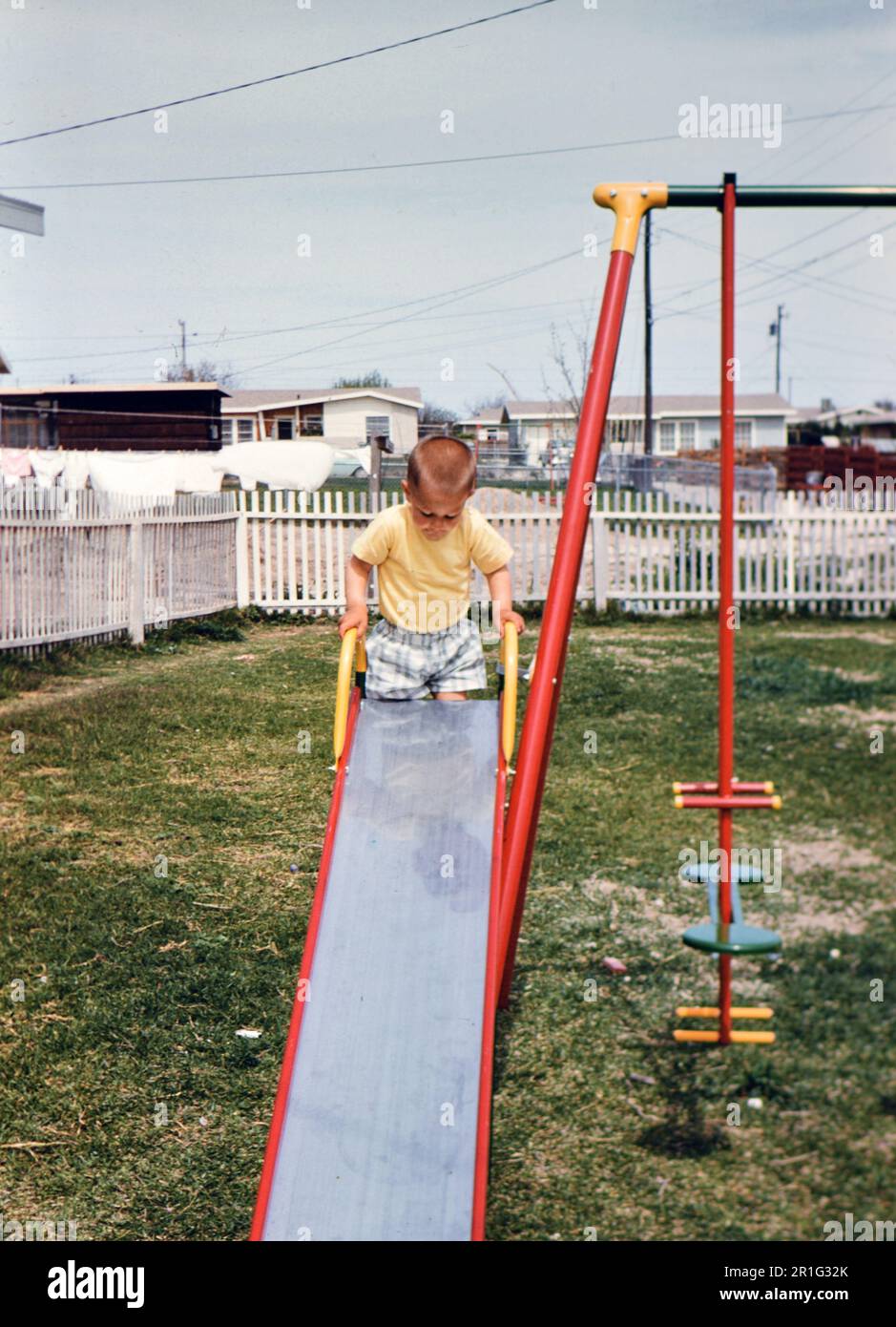 1958 boy in backyard hi-res stock photography and images - Alamy